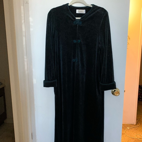 Neiman Marcus | Intimates & Sleepwear | Neiman Marcus Diamond Tea House ...